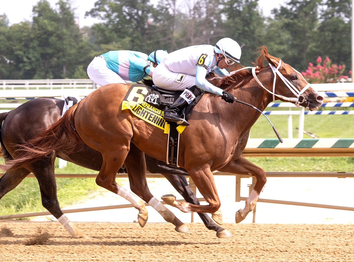 Lightening Larry alcanzó a tiempo en el De Francis Memorial | DRF en ...