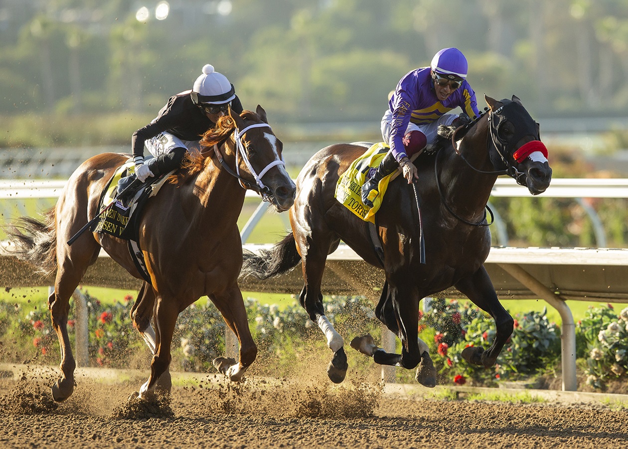 De esta manera Raging Torrent derrotó al campeón The Chosen Vron en el ...