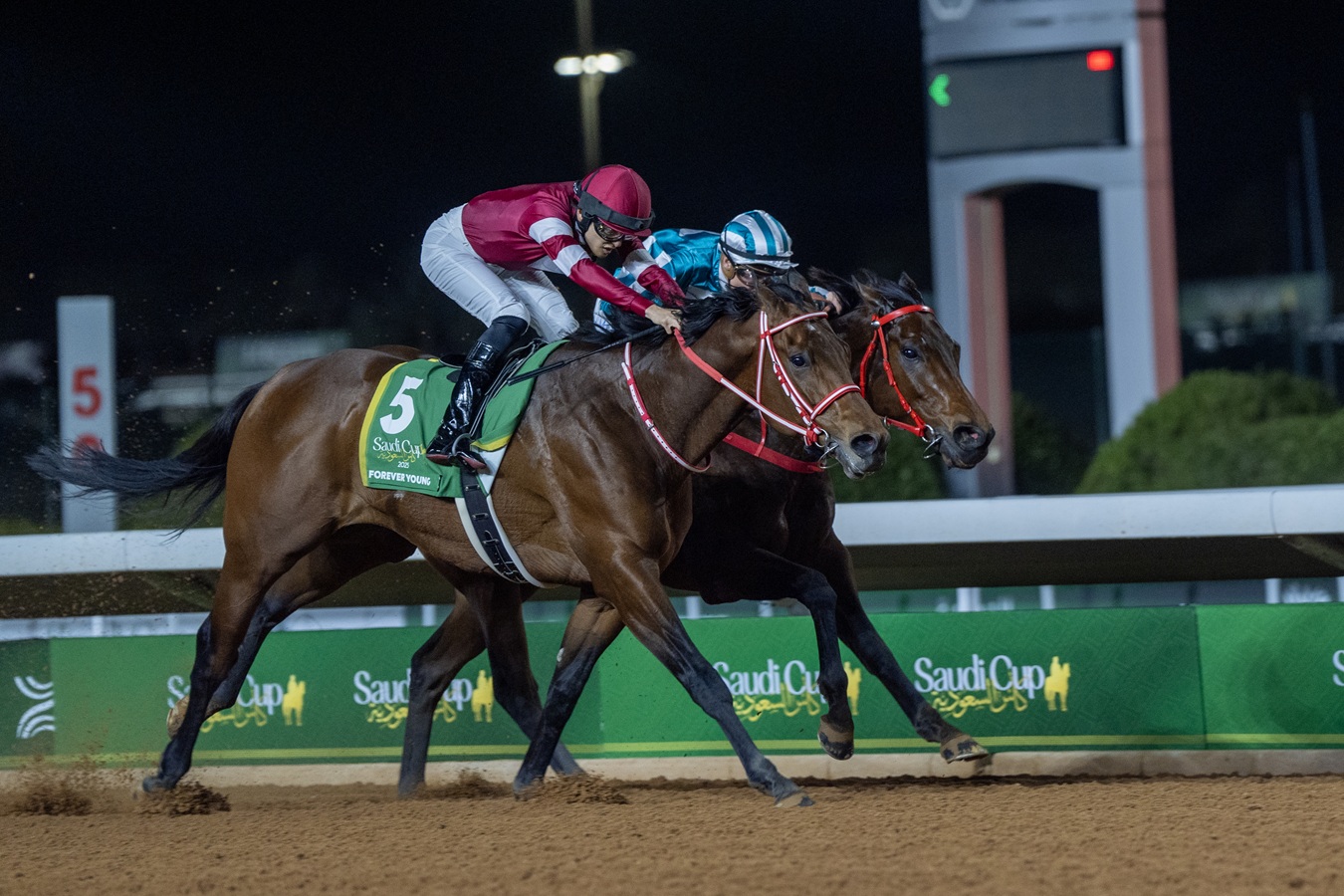 ¡Final de titanes! Forever Young sometió a Romantic Warrior en la Saudi Cup | DRF en Español
