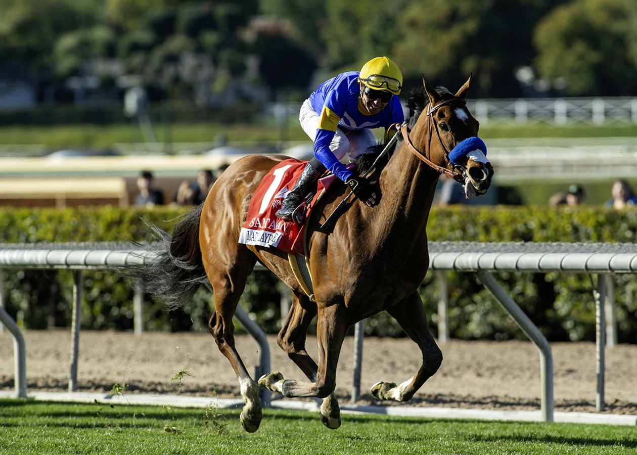 La irlandesa Lady Claypoole del último al primero en el Santa Ana G3T ...