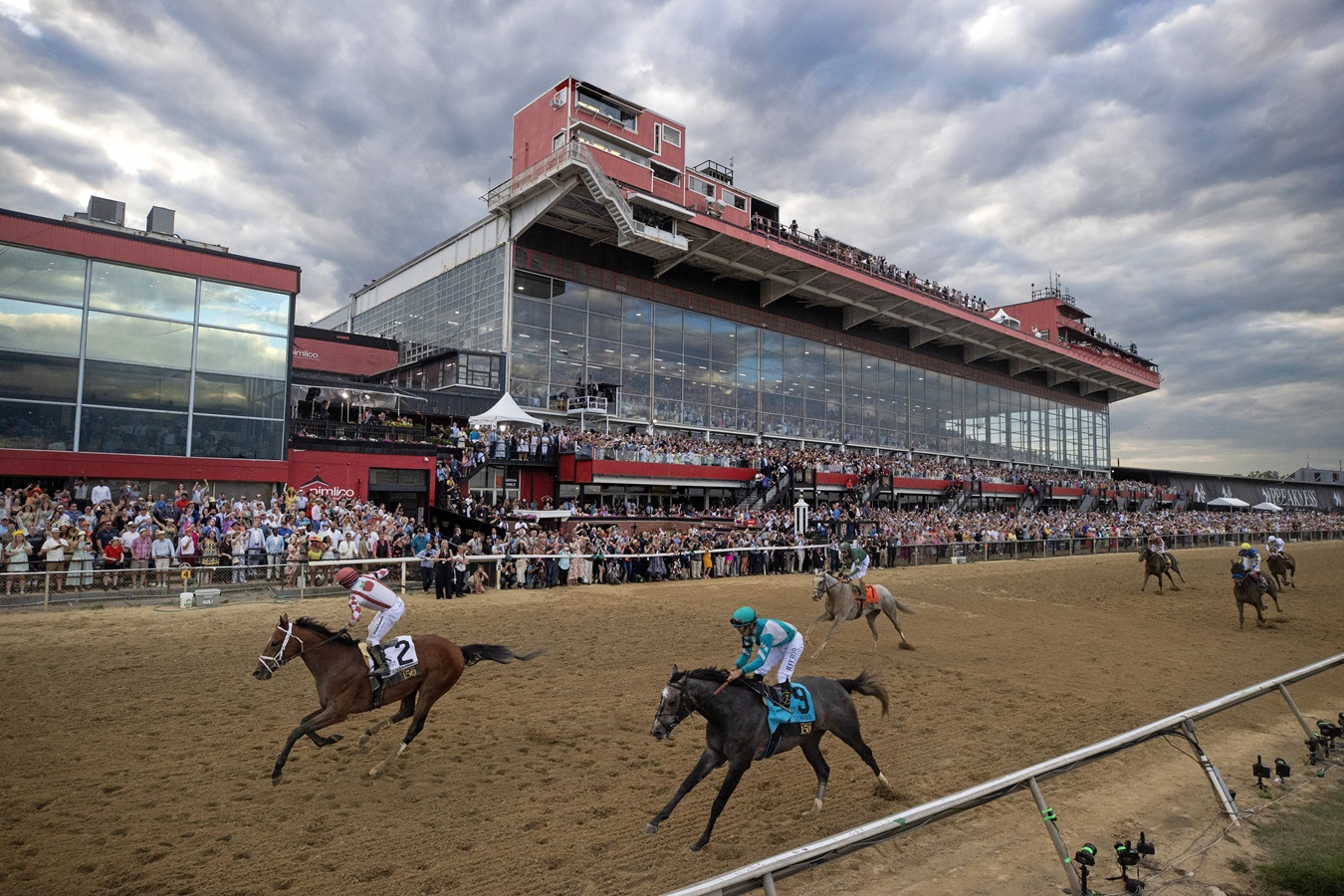 Journalism escribió con clase en la historia del Preakness Stakes | DRF ...